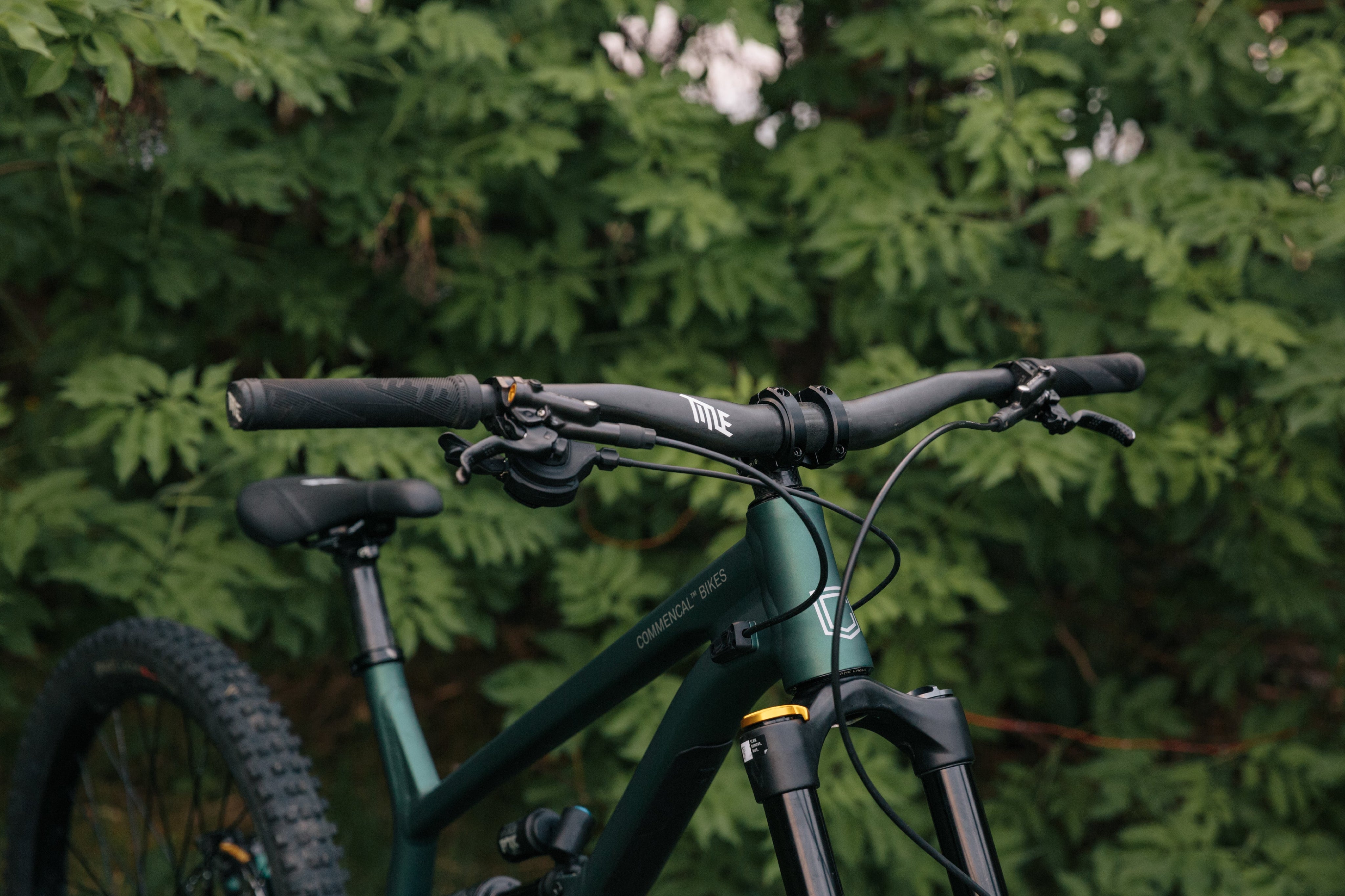Staff Rides: Dyl's Commencal FRS – Title MTB